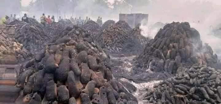 FACT-CHECK: No! Photo of burnt Plateau yam market attributed to bandits ...